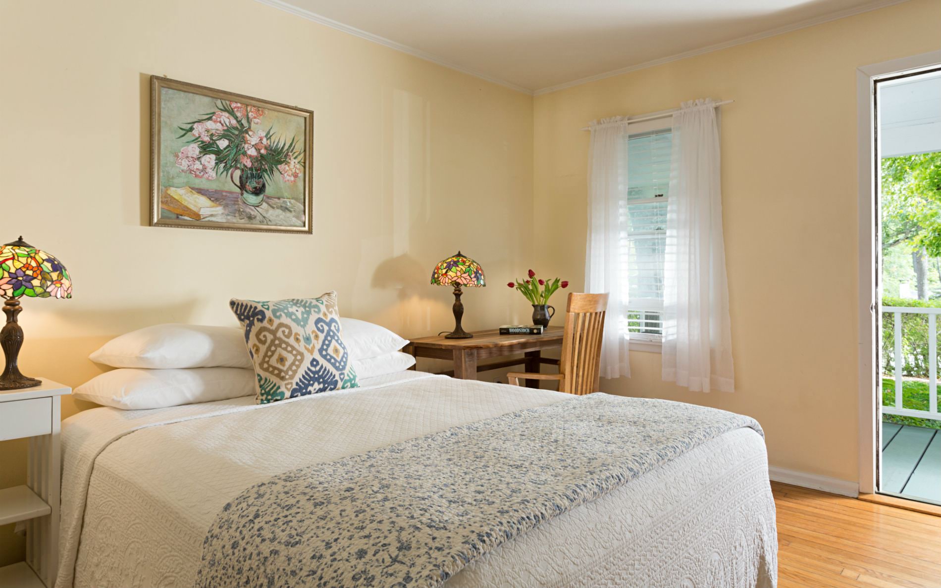 Retro Motel-style Rooms for Adventuresome Travelers in Woodstock NY